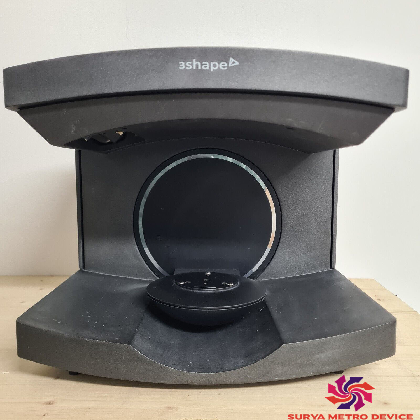 3Shape E3 Dental Lab Scanner Desktop - Surya Metro Device